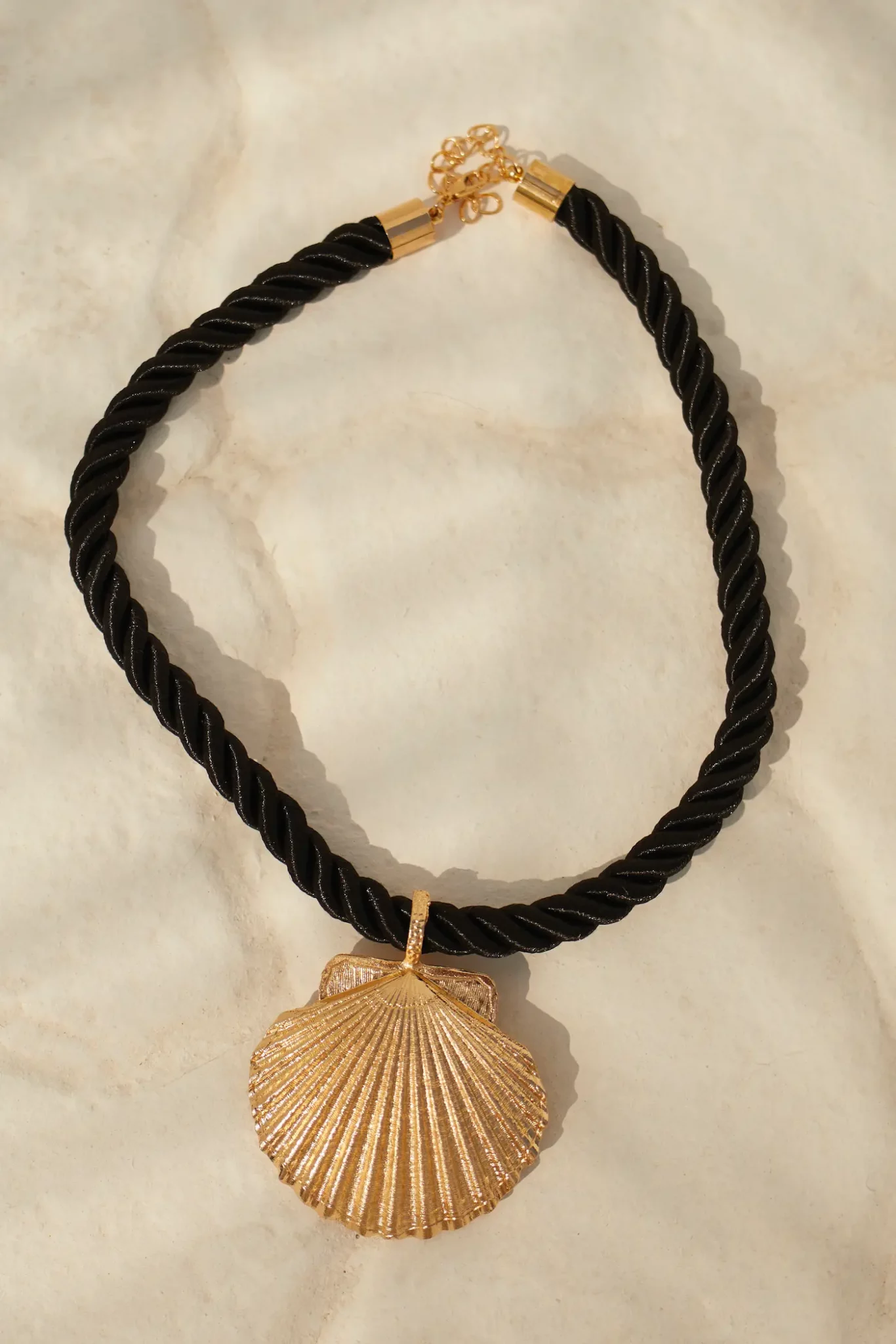 Final Sale SĀN Shell Necklace - Black - Mermaids Swimwear